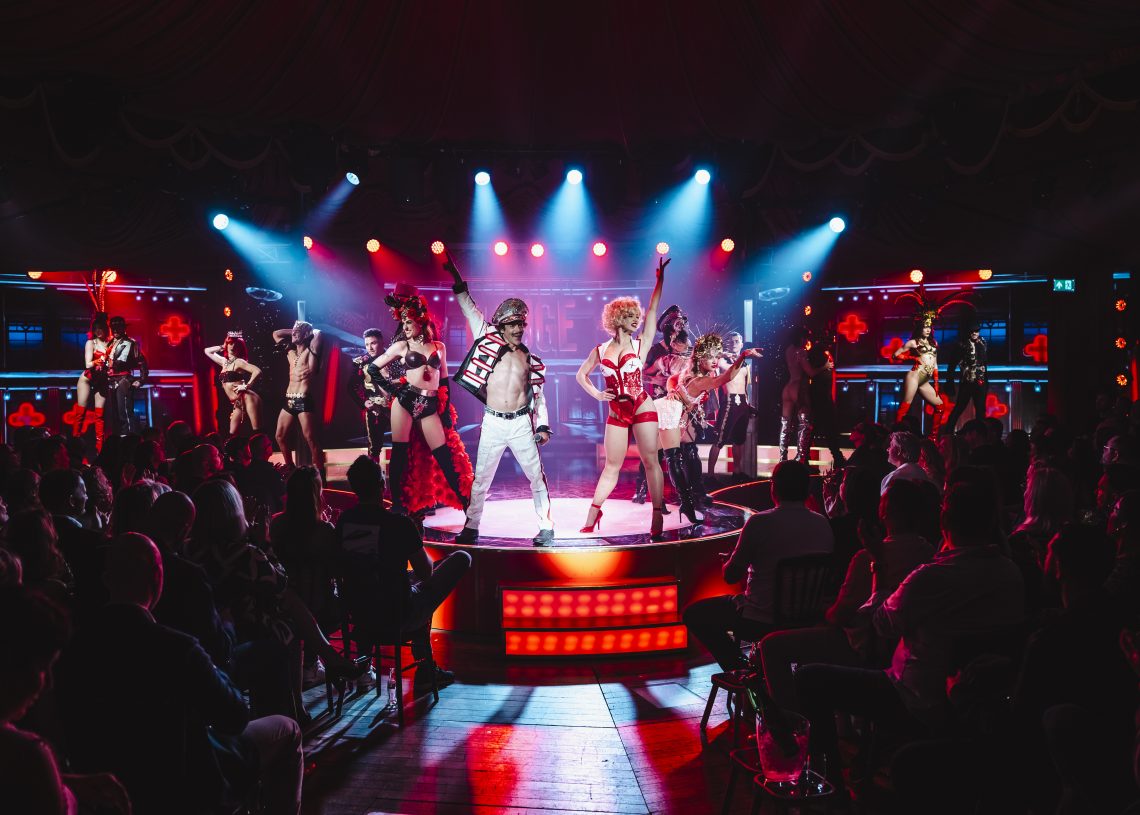 Die neue Grand Show - „Blinded by Delight“ im Friedrichstadt-Palast ab ...