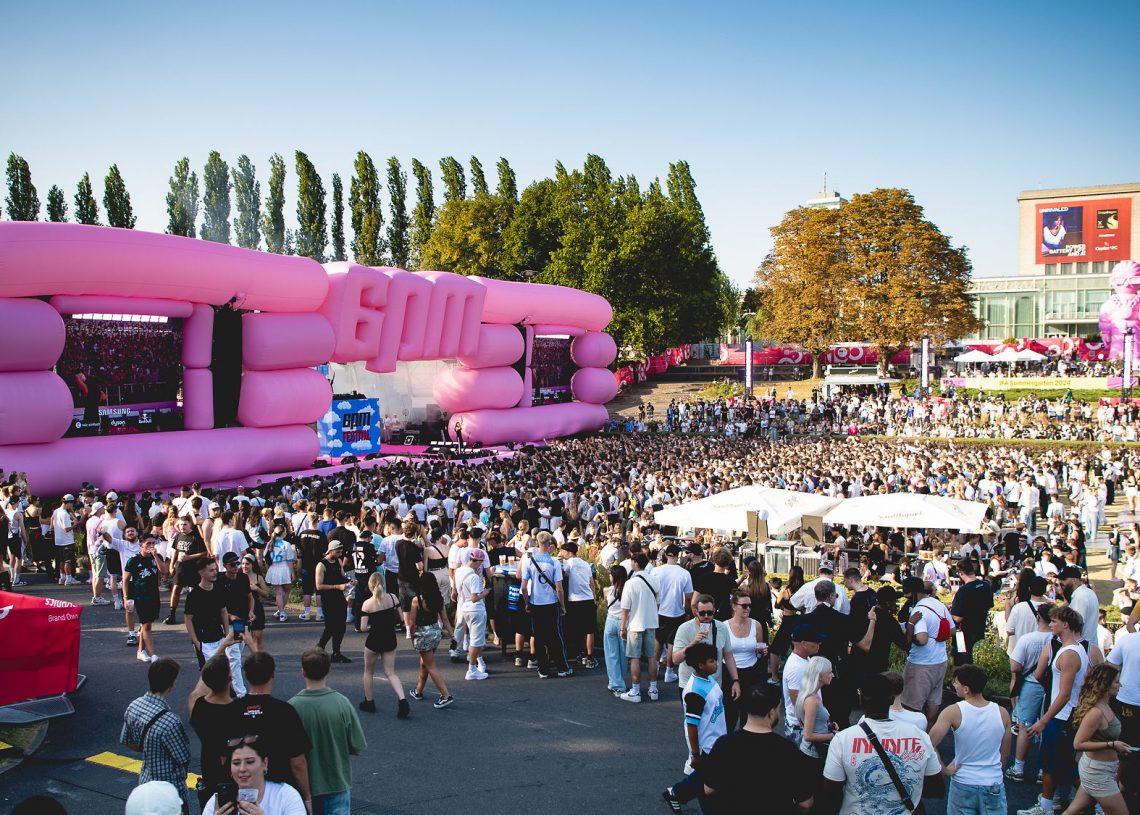Läuferfieber auf dem Ku'damm: Die adidas Runners City Night Berlin 2025 ...