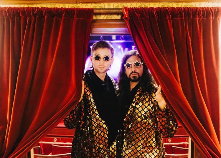 Die neue Grand Show - „Blinded by Delight“ im Friedrichstadt-Palast ab ...